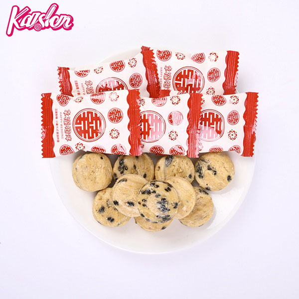 Round sesame crisp candy details pictures: